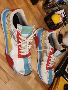 Puma | Shoes | Puma White Sneakers With Blue Stripe And Red Accents ...